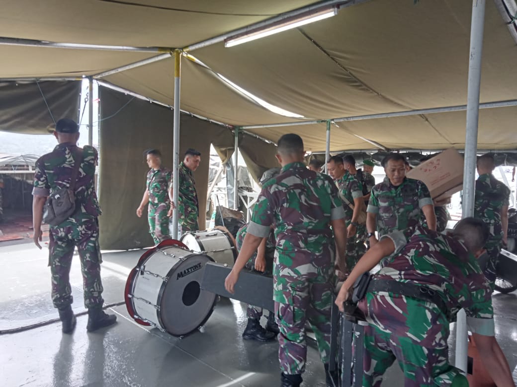 Sukseskan Acara Peringatan Hari Lahirnya Pancasila, KRI Teluk Parigi ...
