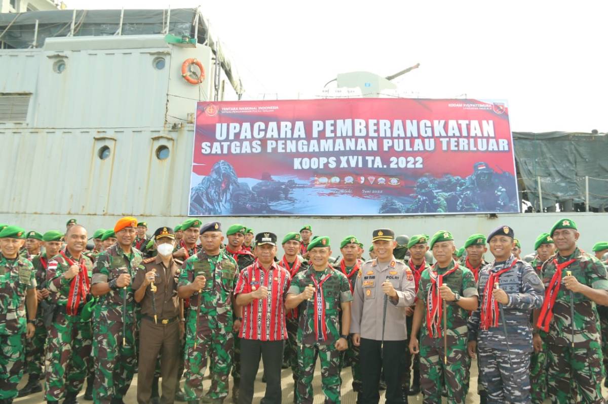 KRI Teluk Parigi-539 Embarkasi Pasukan Satgas Pamputer Wiltim