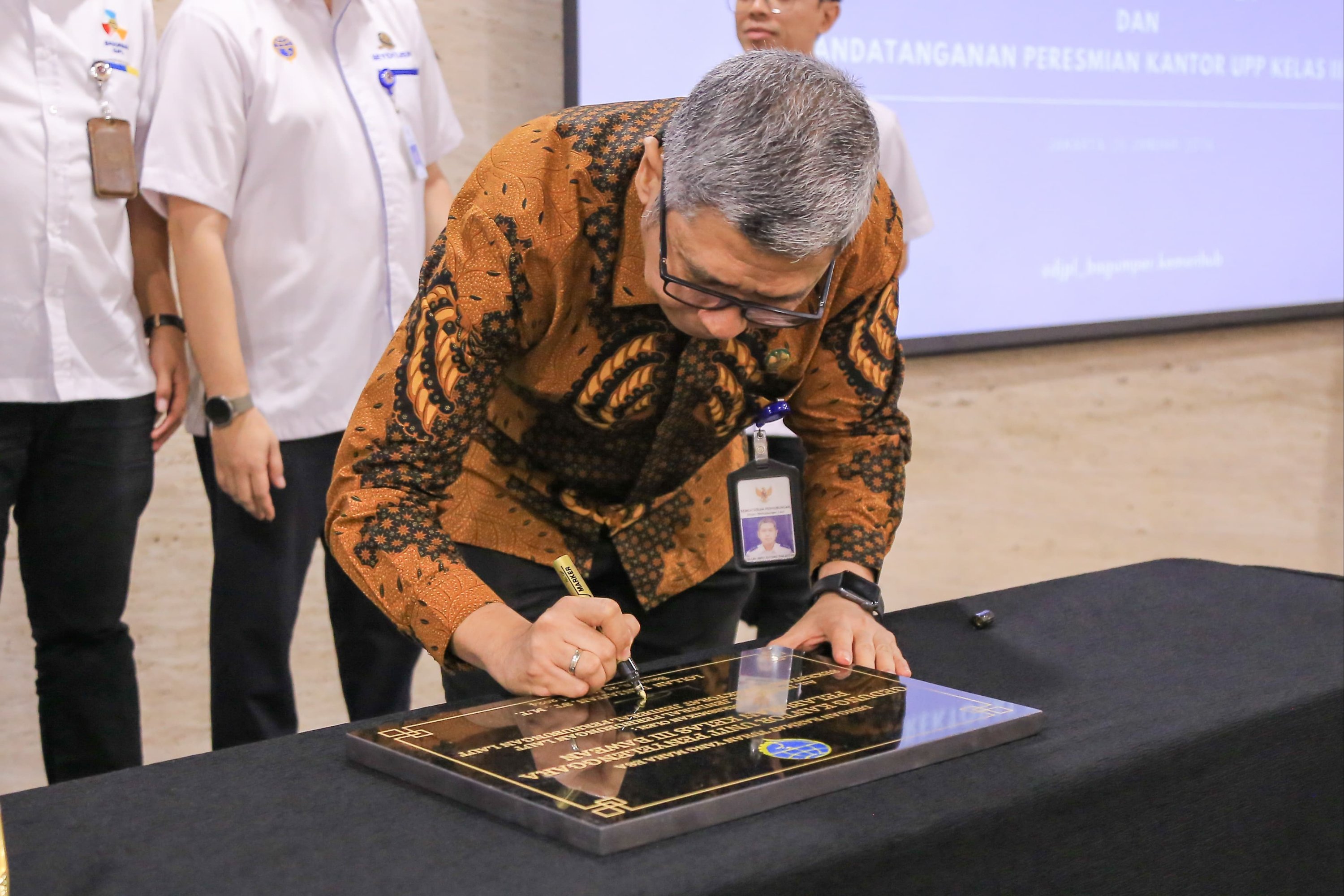 Sesditjen Hubla Lollan Panjaitan Resmikan Gedung Kantor UUP Kelas III ...