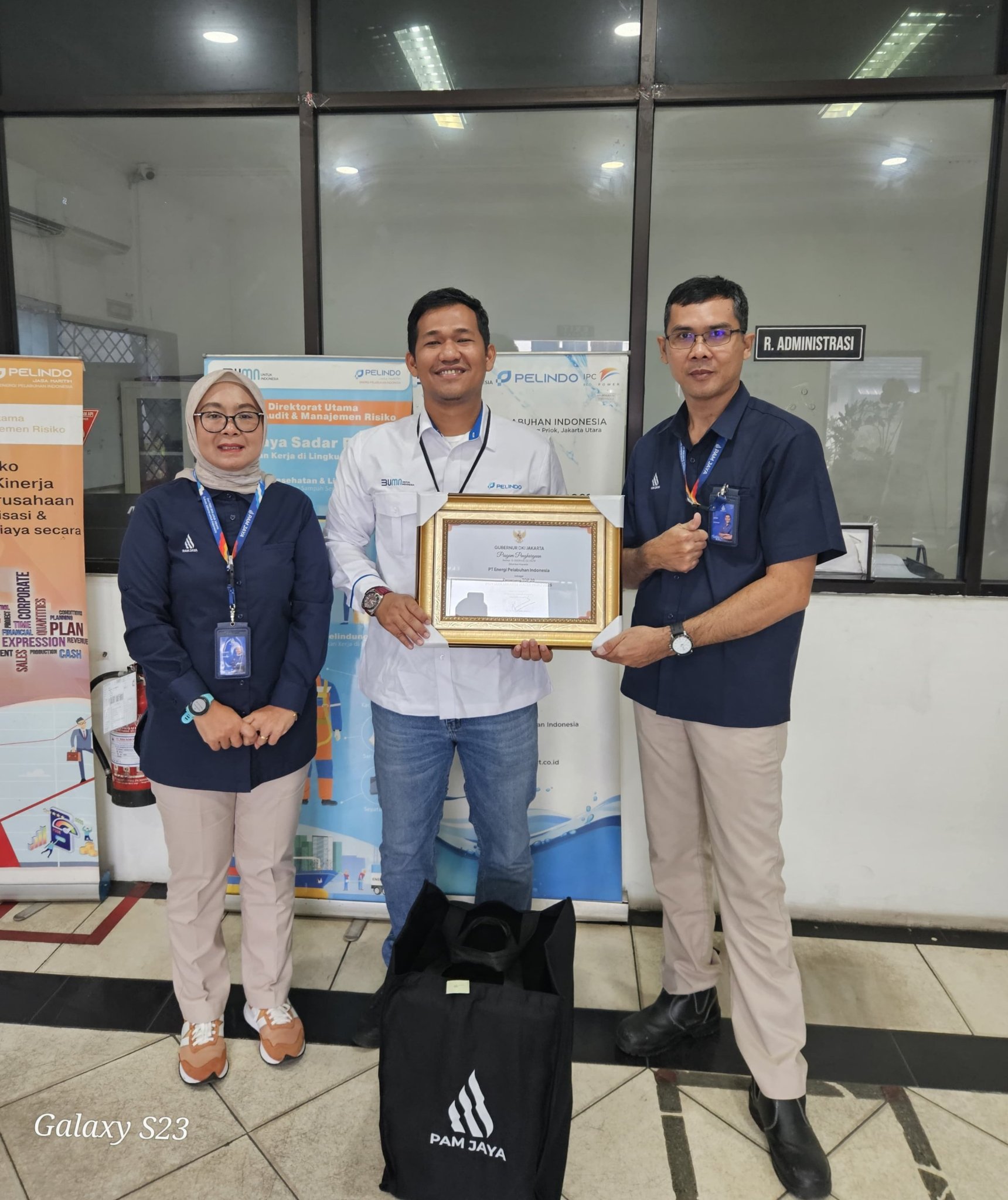 PT Energi Pelabuhan Indonesia Raih Top 20 Jakarta Water Hero 2025 ...